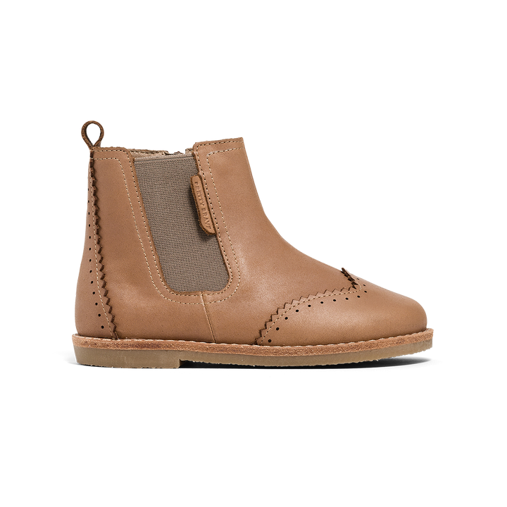 Pretty Brave – Daisy and Hen