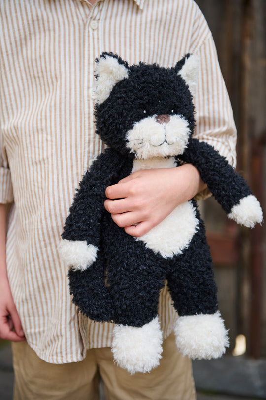 New Arrivals – Daisy and Hen