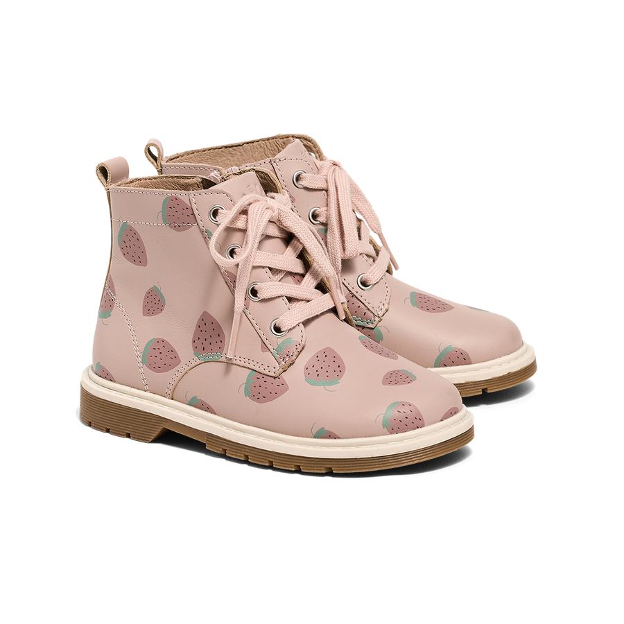 Pretty Brave – Daisy and Hen